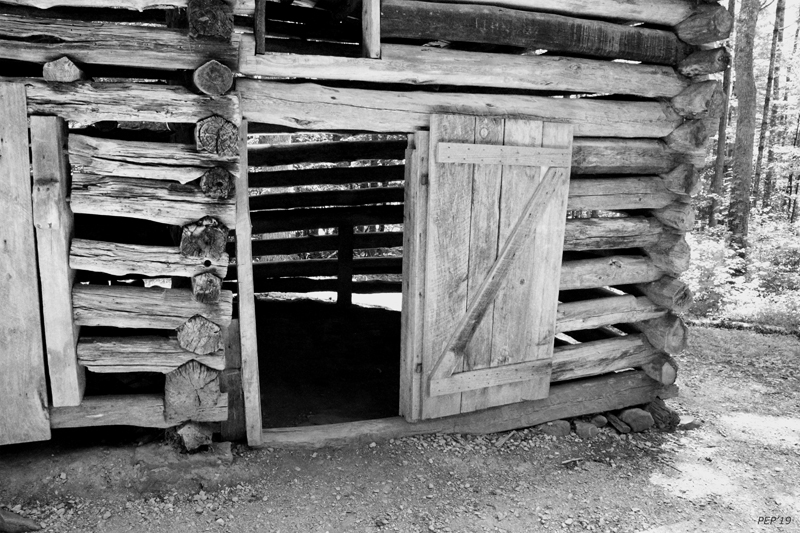 Elijah Oliver Place at Cades Cove – 2048.studio