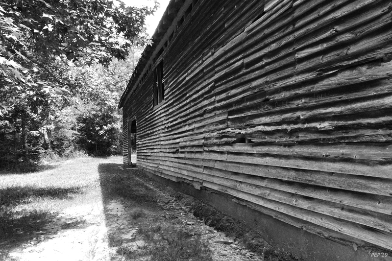 Elijah Oliver Place at Cades Cove – 2048.studio